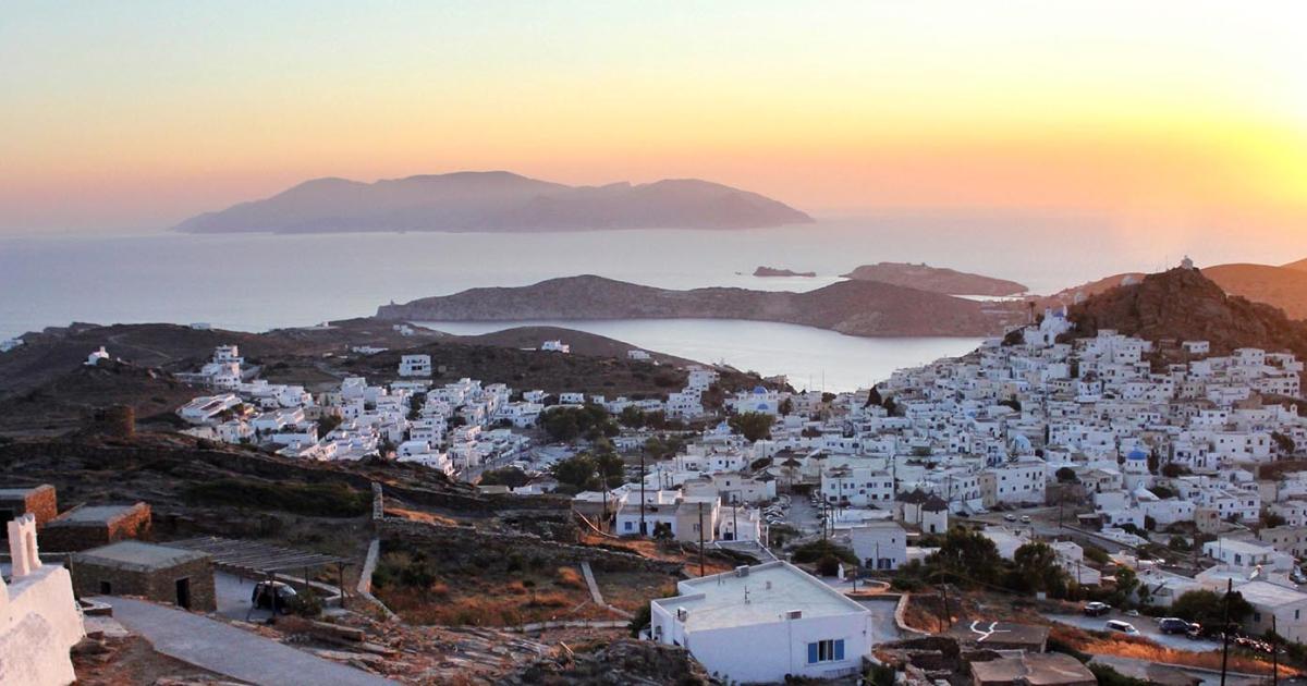 Ξενοδοχεία - Ενοικιαζόμενα δωμάτια - Βίλες σε Ίος