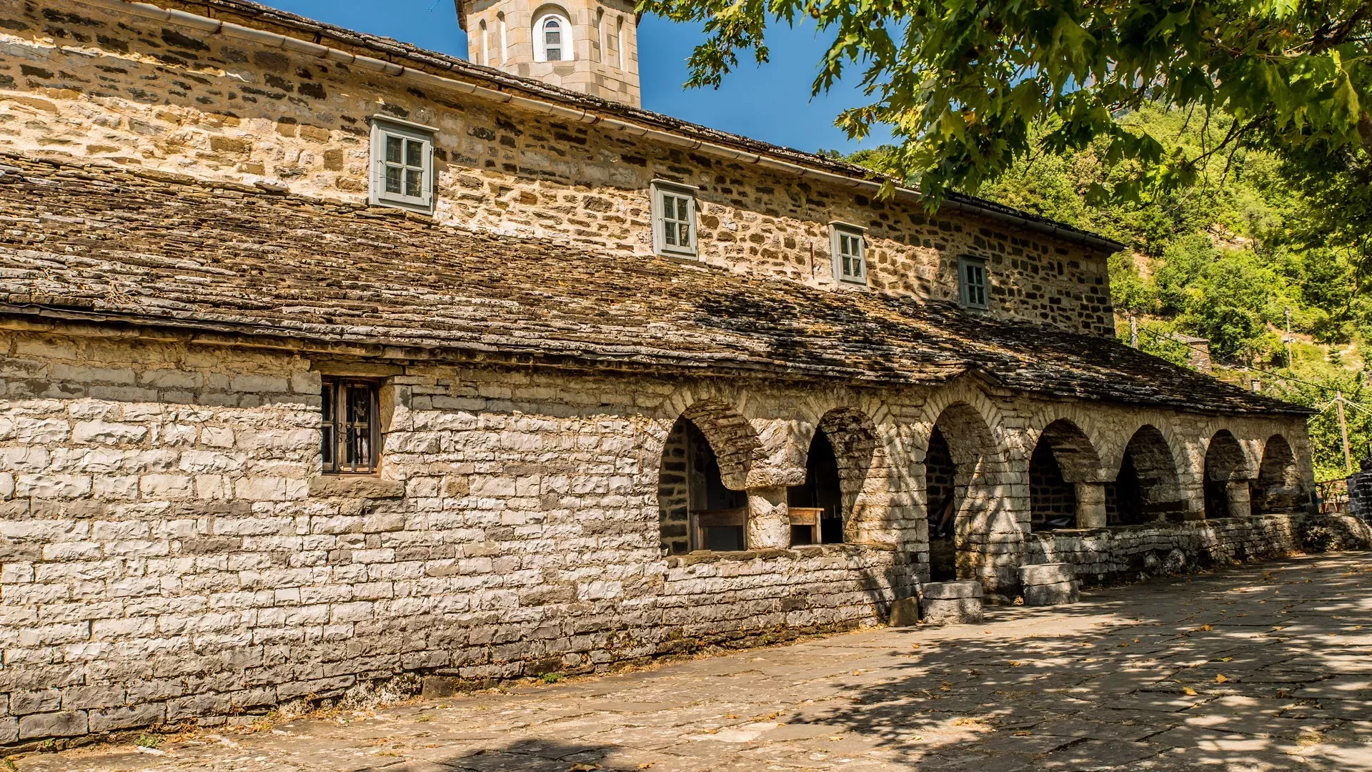 Πάπιγκο: Στολίδια από πέτρα