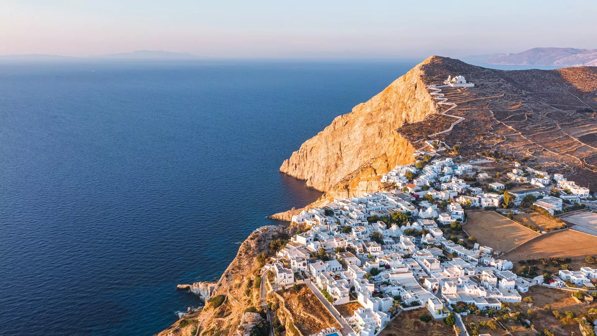 Telegraph: Τα 10 «ανέγγιχτα» νησιά της Ελλάδας