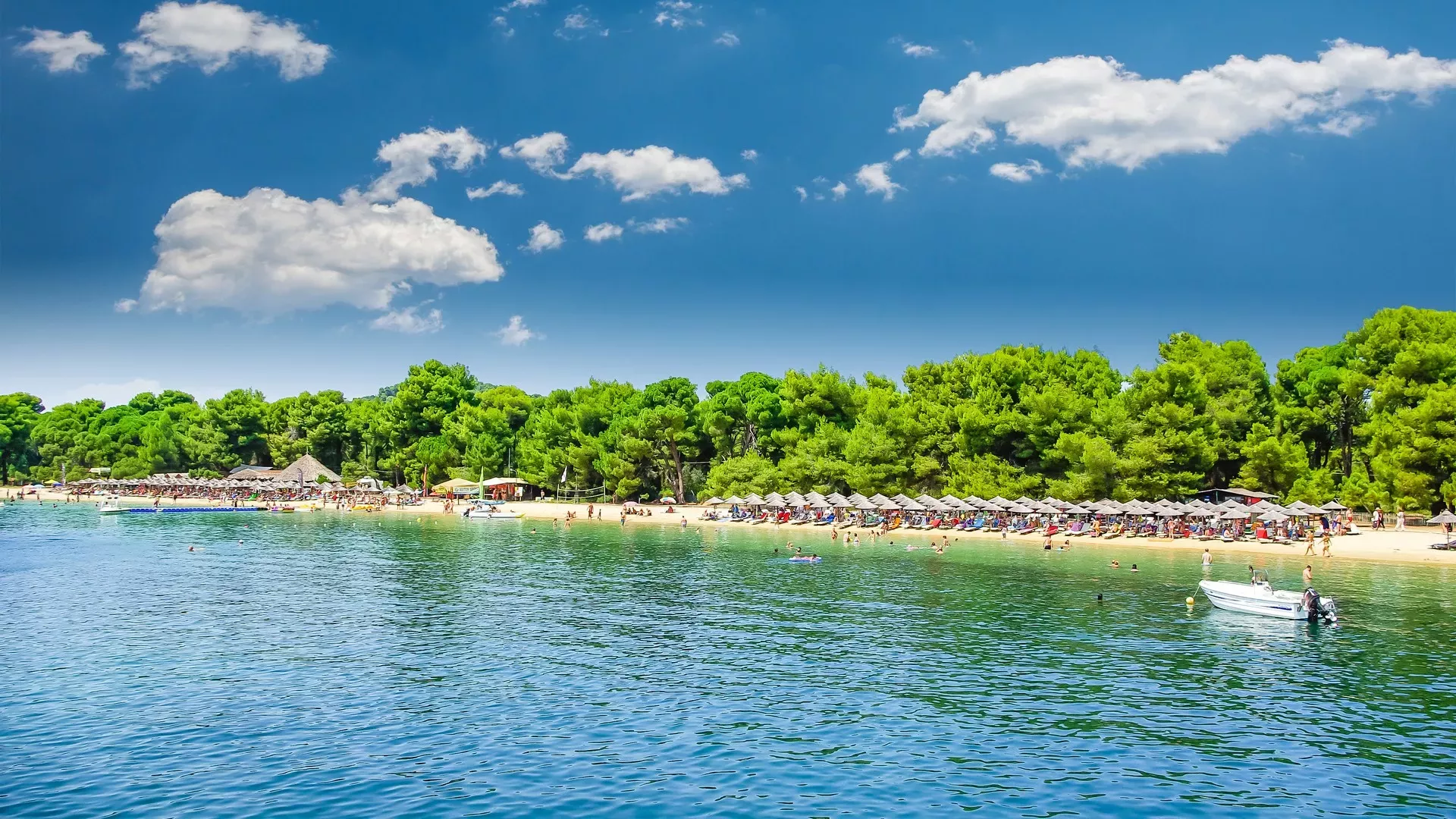 Τα 10 καλύτερα ελληνικά νησιά για όσους ταξιδεύουν μόνοι