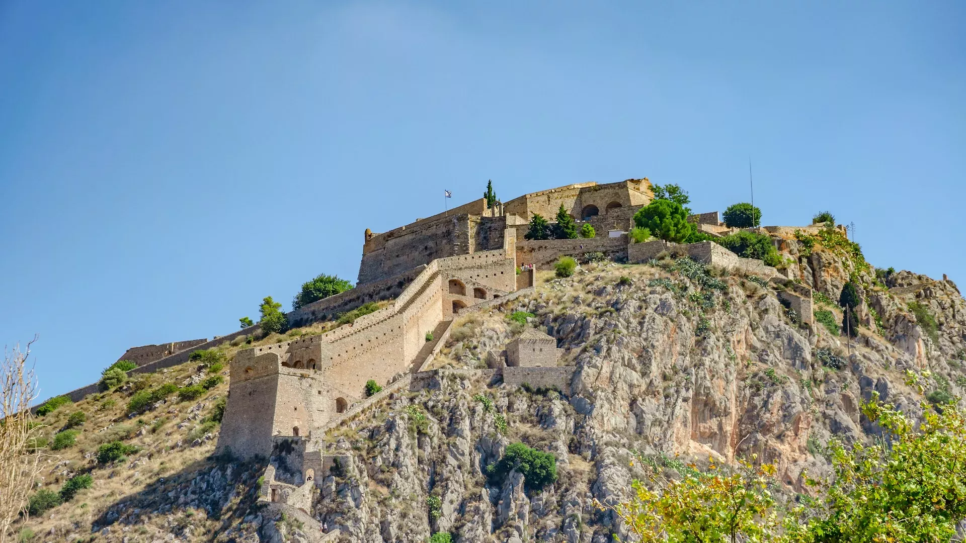 8 εντυπωσιακά κάστρα στην Πελοπόννησο