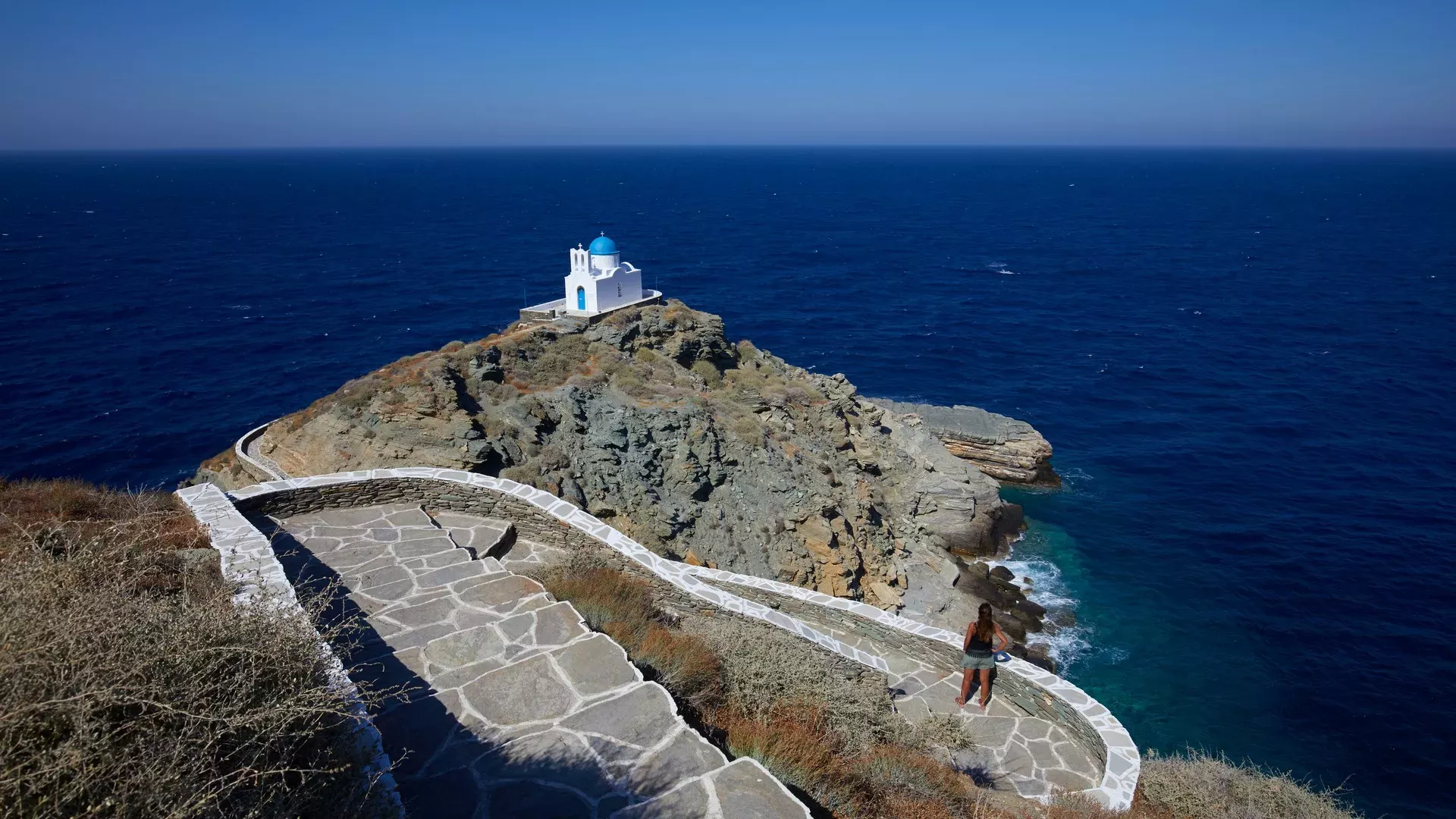 Κάστρο Σίφνου: Βόλτα στο χρόνο με θέα το Αιγαίο