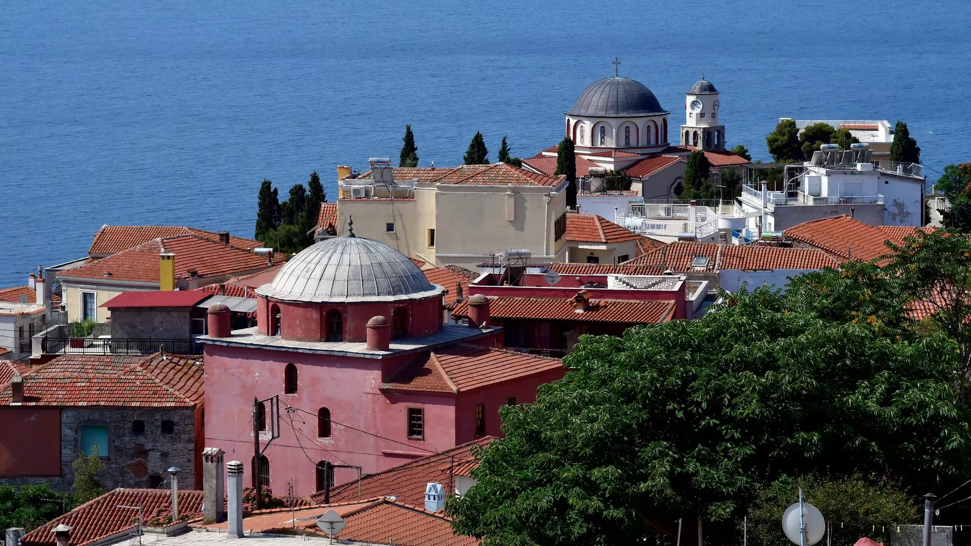 Καβάλα: Η υπέροχη Παλιά Πόλη και τα αξιοθέατά της