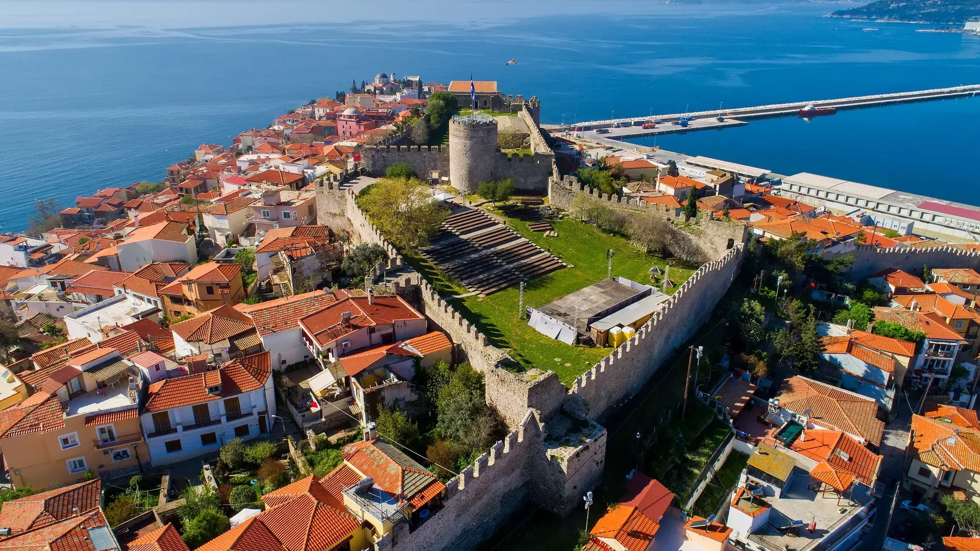 Καβάλα: Η υπέροχη Παλιά Πόλη και τα αξιοθέατά της