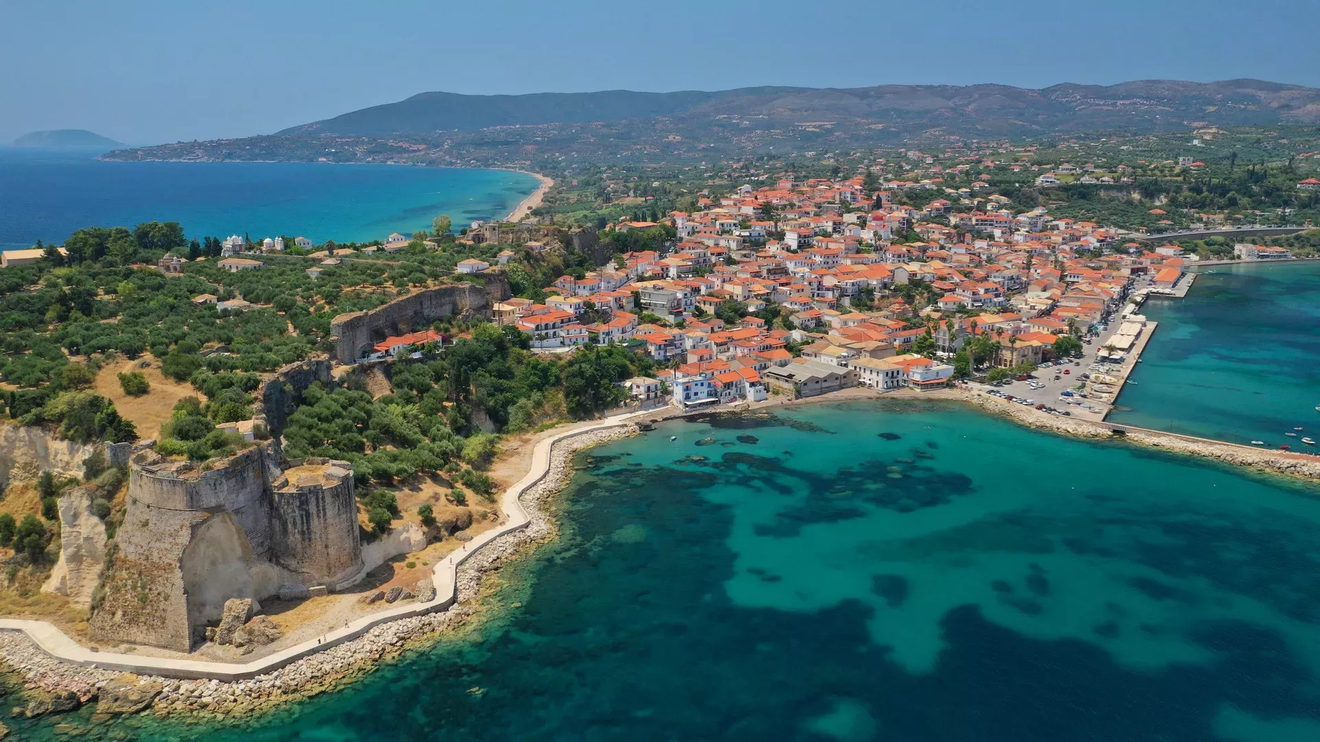 Αυτές είναι οι 8 πιο όμορφες μικρές πόλεις της Ελλάδας