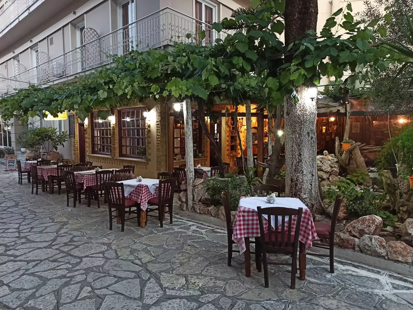 Πρέβεζα: 6 στάσεις για καλό φαγητό