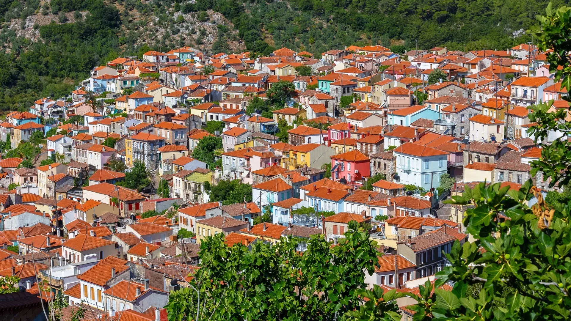 Αγιάσος: Το πολύχρωμο χωριό της Λέσβου που σε ταξιδεύει στο χρόνο ...