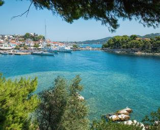 Σκιάθος: Διακοπές με κοσμοπολίτικο αέρα