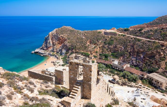 Το πιο απόκοσμο μέρος των Κυκλάδων βρίσκεται στη Μήλο