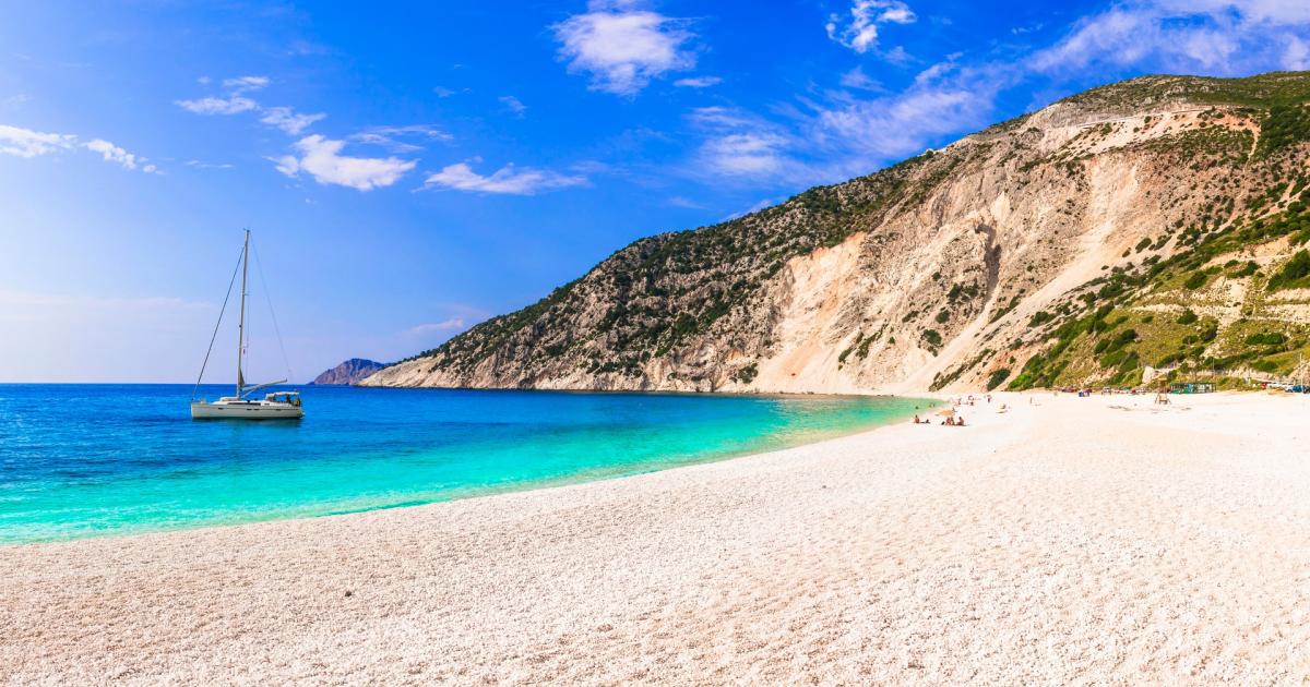 Lonely Planet: Δύο ελληνικές παραλίες στις 20 πιο εντυπωσιακές της Ευρώπης
