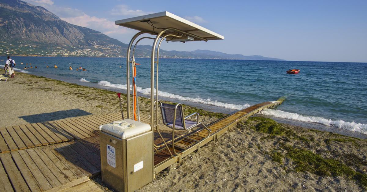 Πάνω από 250 ελληνικές παραλίες διαθέτουν μηχανισμούς για ΑμεΑ