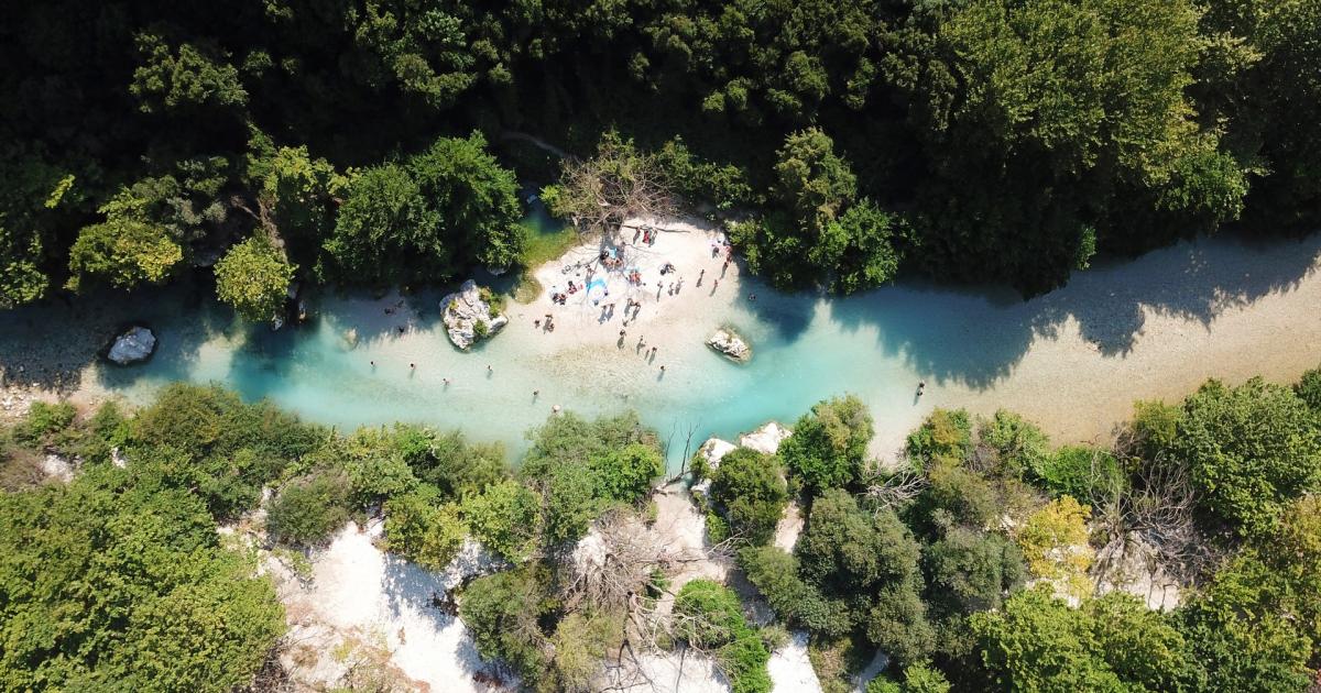Τα ποτάμια και οι λίμνες στην Ελλάδα για κολύμπι και δροσιά