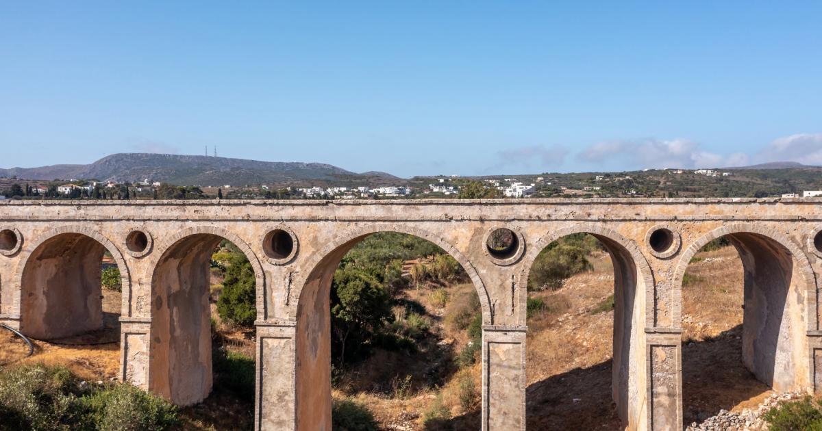 Η εντυπωσιακή γέφυρα στην Ελλάδα που χτίστηκε για έναν έρωτα