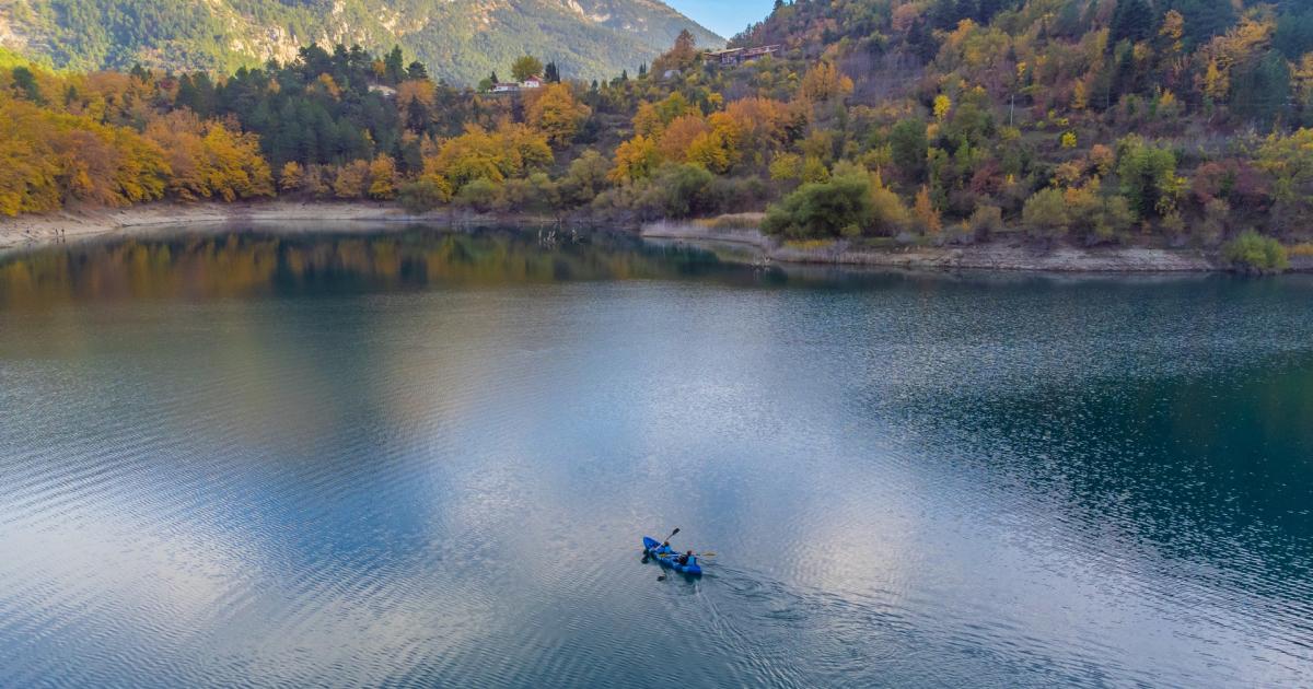 Εκδρομή στη Λίμνη Τσιβλού: Ένα παραδεισένιο τοπίο στην ορεινή Αχαΐα