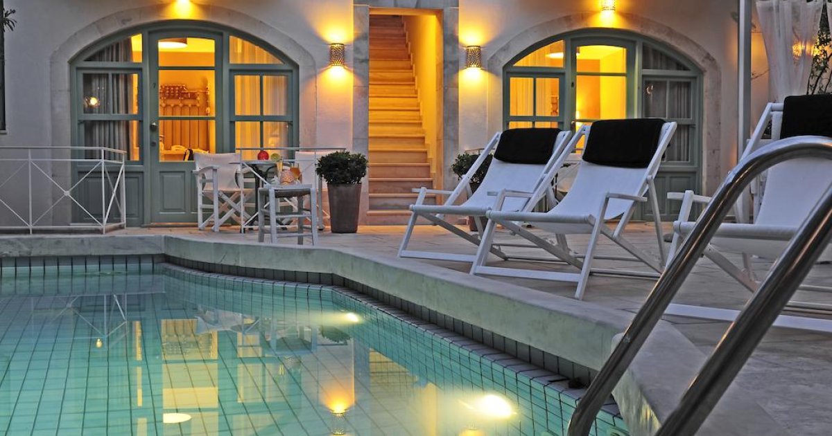 Mythos Suites Hotel
