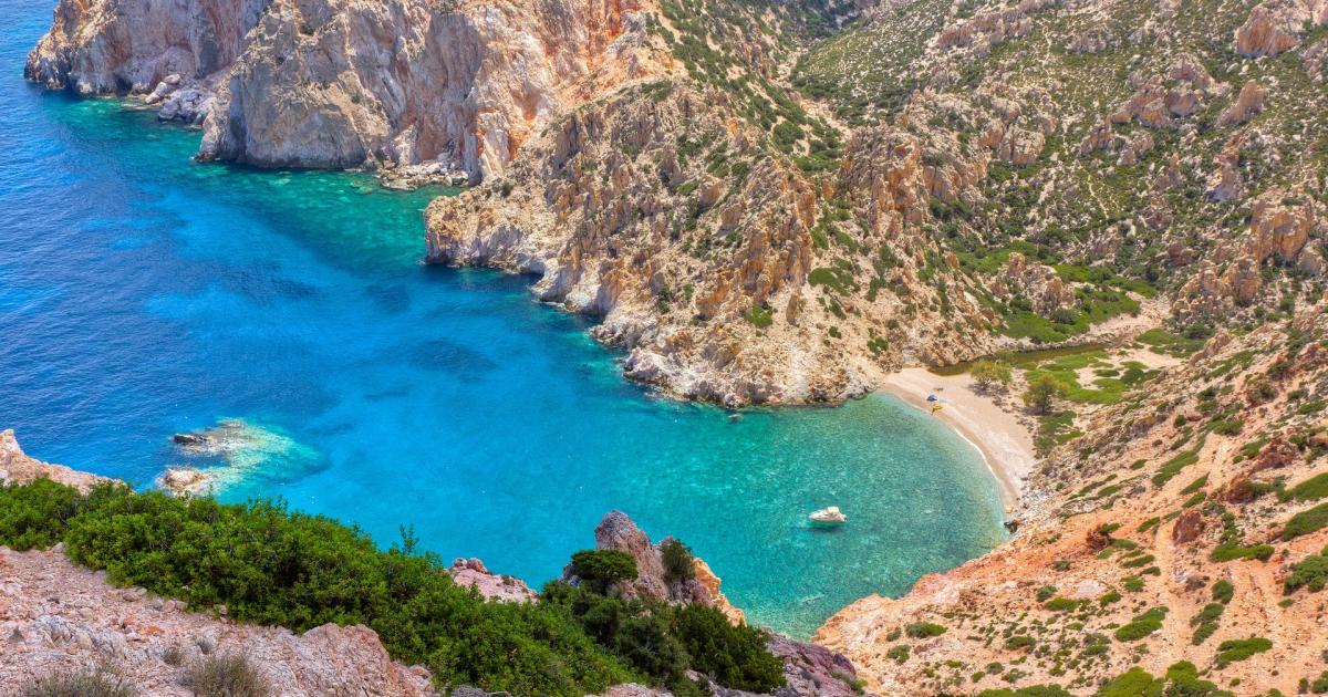 Ο άγνωστος παράδεισος του Αιγαίου με τις εξωτικές παραλίες