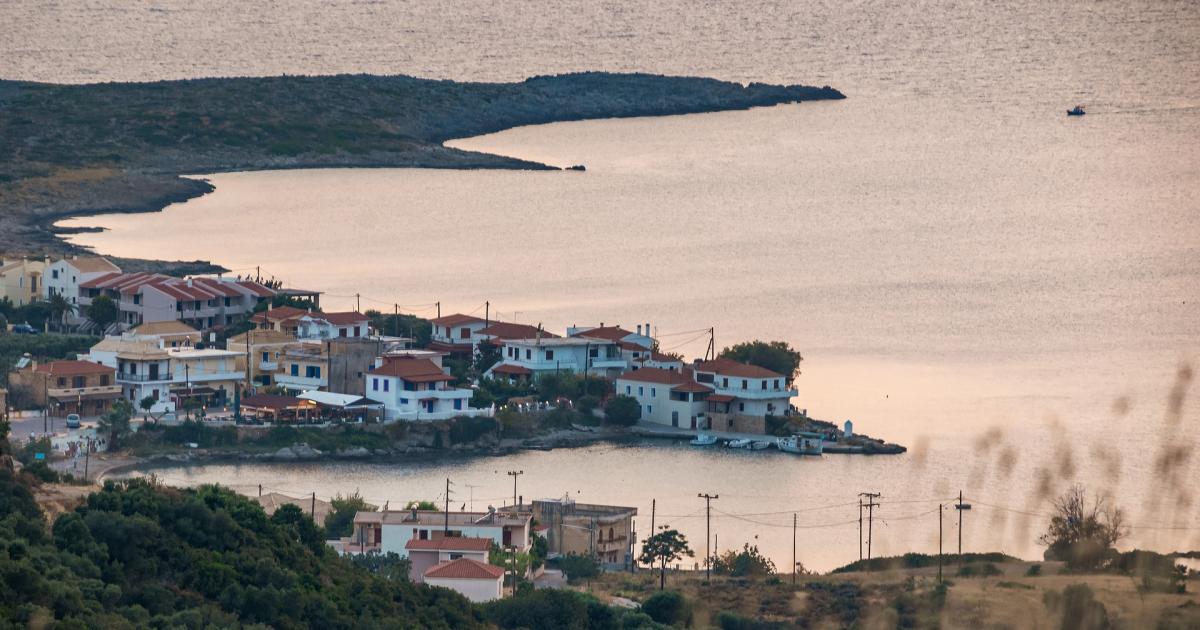 Αρχάγγελος: Το γραφικό ψαροχώρι της Λακωνίας που αξίζει να ανακαλύψετε