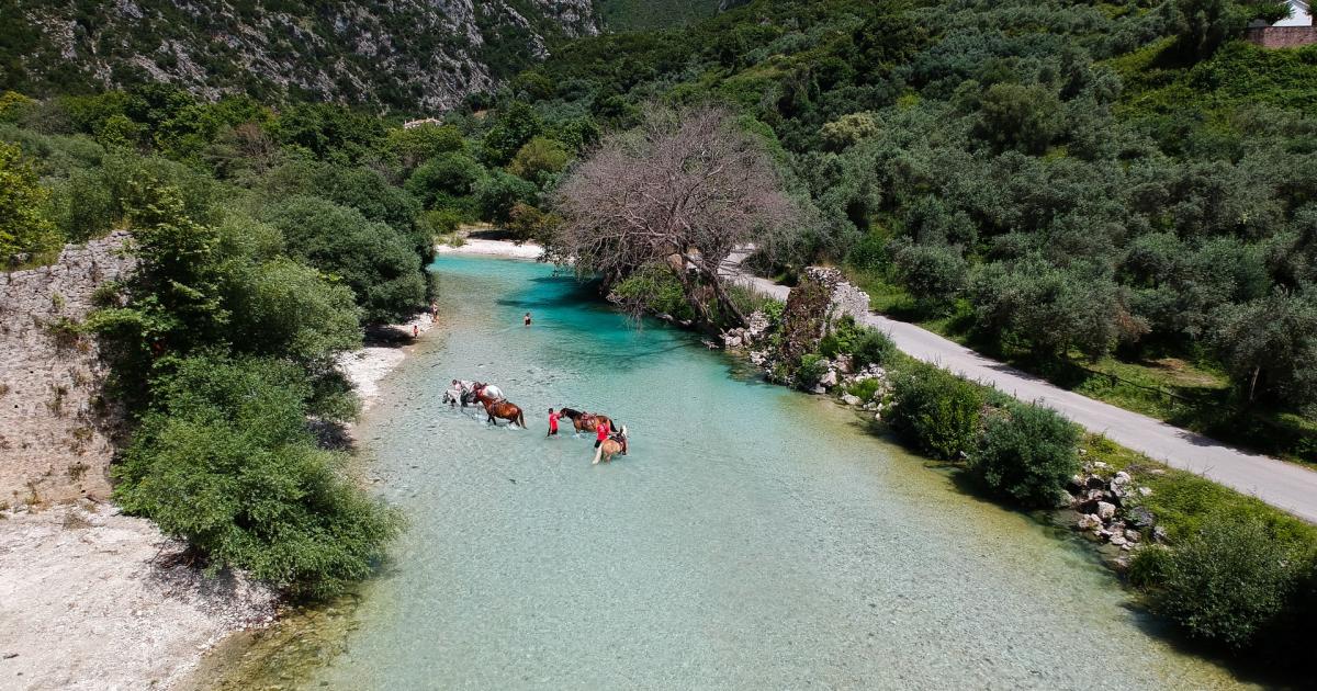 Γλυκή Θεσπρωτίας: Χαλάρωση και περιπέτεια στις όχθες του Αχέροντα
