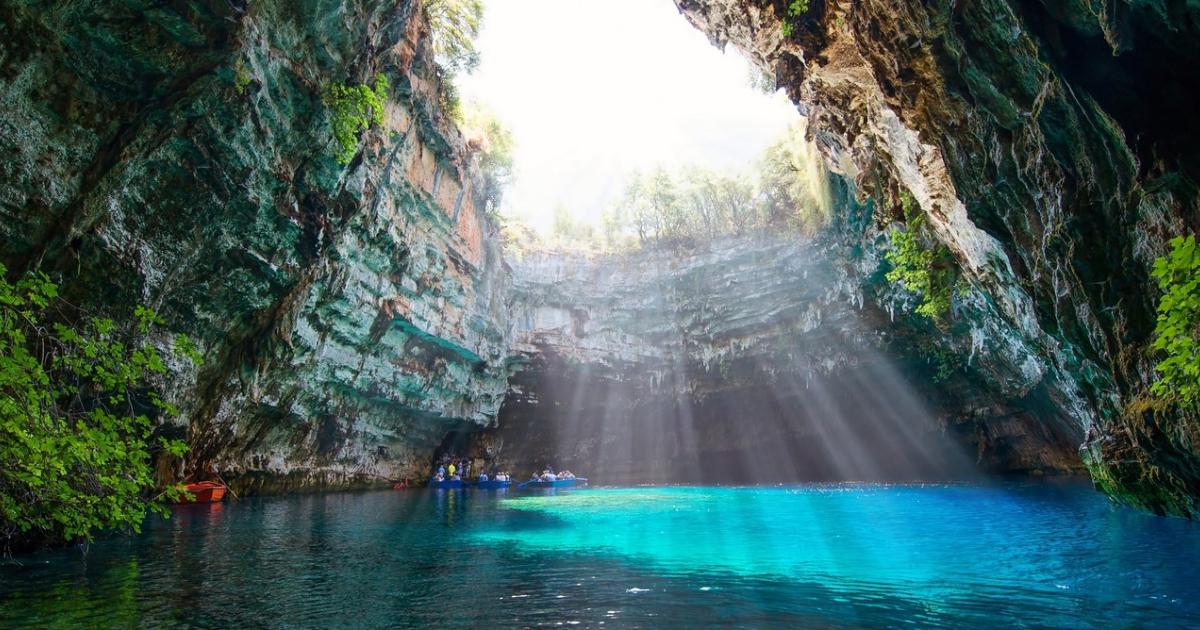 Τα πιο εντυπωσιακά σπήλαια της Ελλάδας